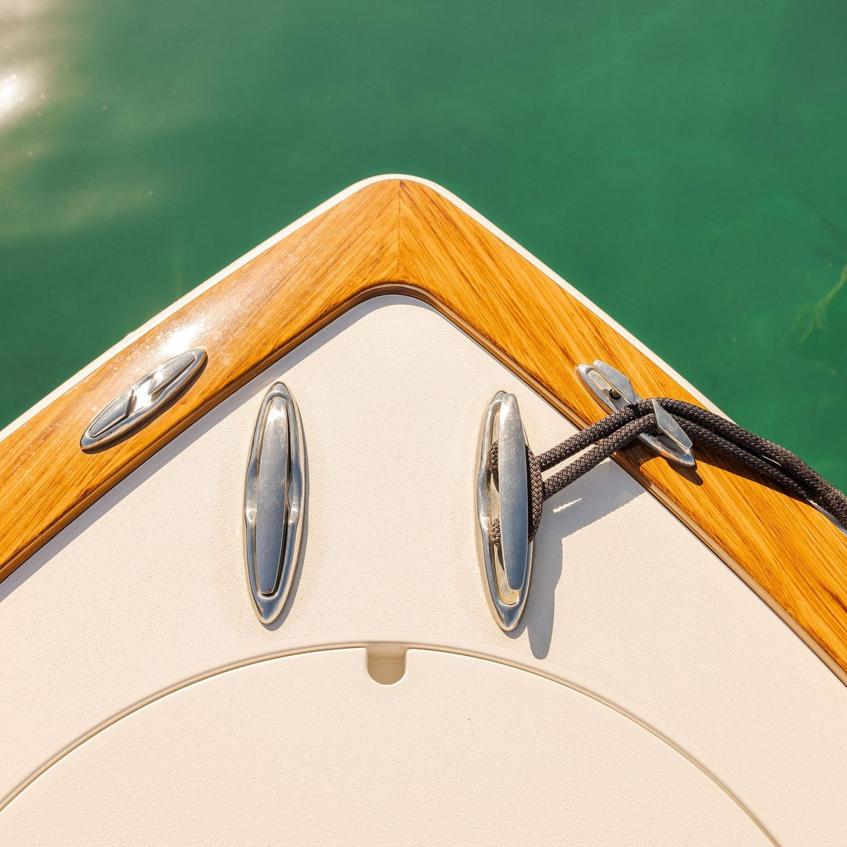 8" Skene Chock Right | Stainless Steel Boat Hardware | Gemlux